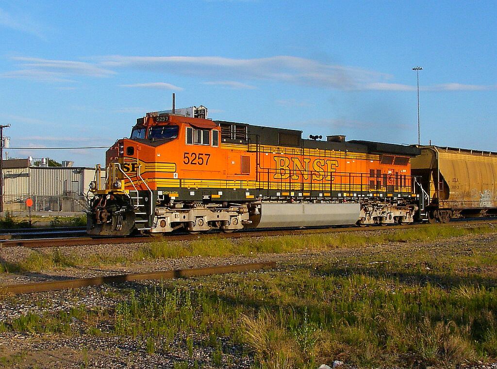 BNSF 5247